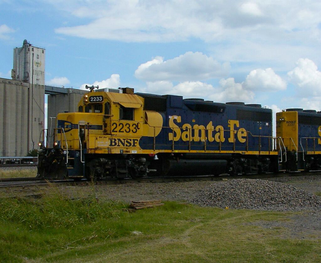 BNSF 2233